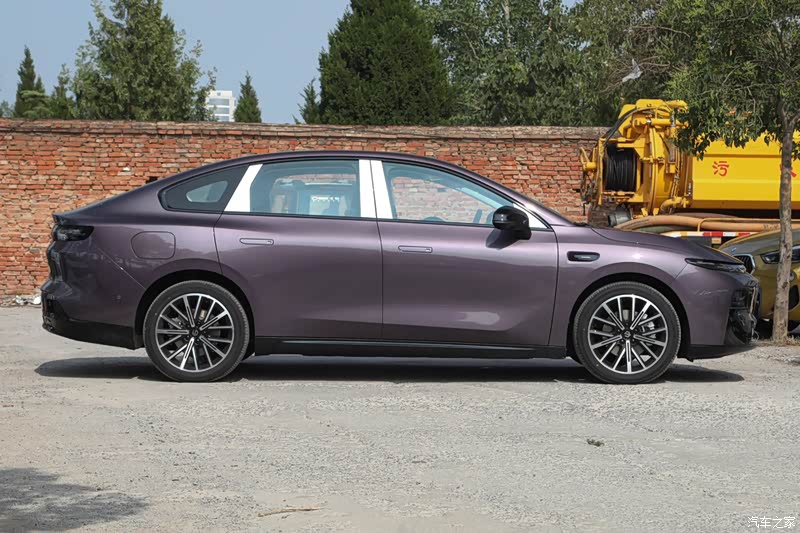 汽车之家|零跑B01报价大全|大众点评|2025款 650悦享版怎么样