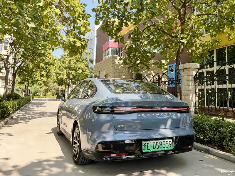 汽车之家|零跑B01报价大全|大众点评|2025款 650激光雷达版怎么样