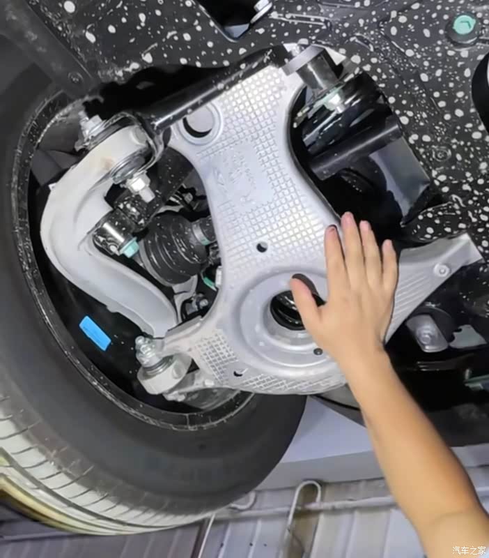 汽车之家|风云X3L报价大全|大众点评|2025款 205四驱高能版怎么样